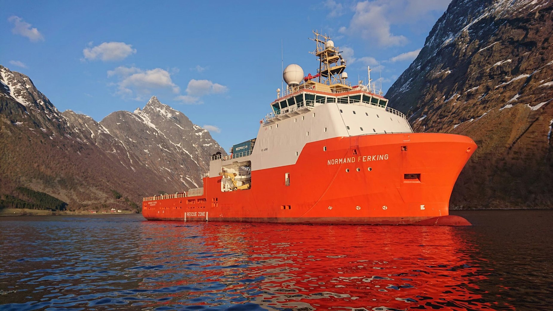 Normand Flower - Solstad